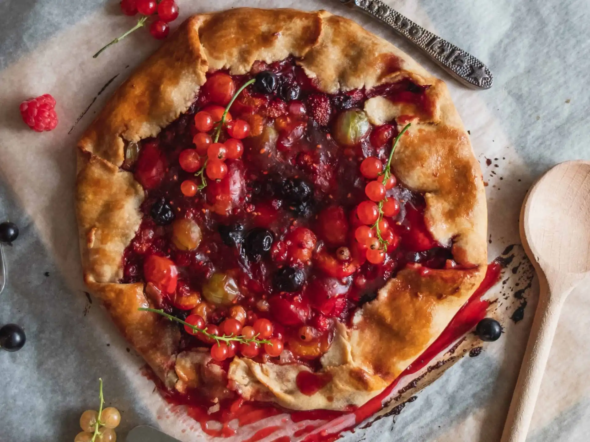 Festive freezer fiasco tart | Munching Matilda