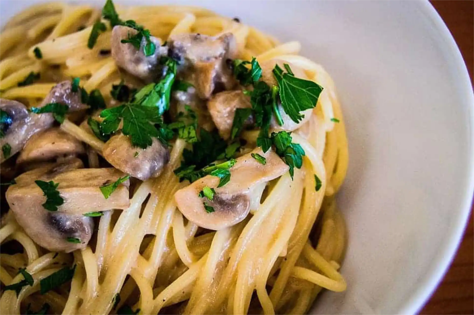 Creamy garlic mushrooms | Munching Matilda